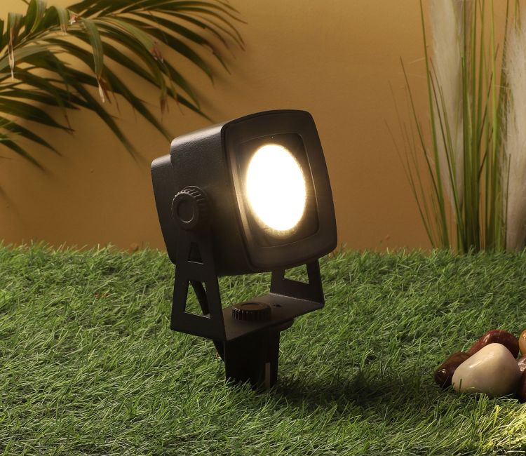 Buy Warm White Color Lamp Spike Light With 7 Watt LED @47% OFF Online ...