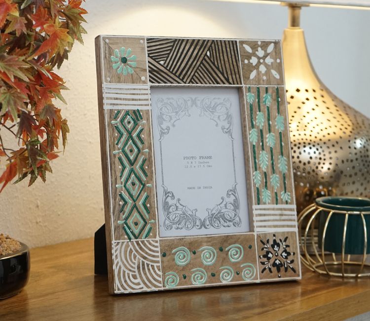 Buy Single Photo Frames Online | 150+ New Designs